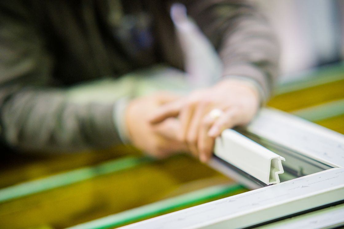 Comment entretenir ses châssis en PVC ? - Tivolux